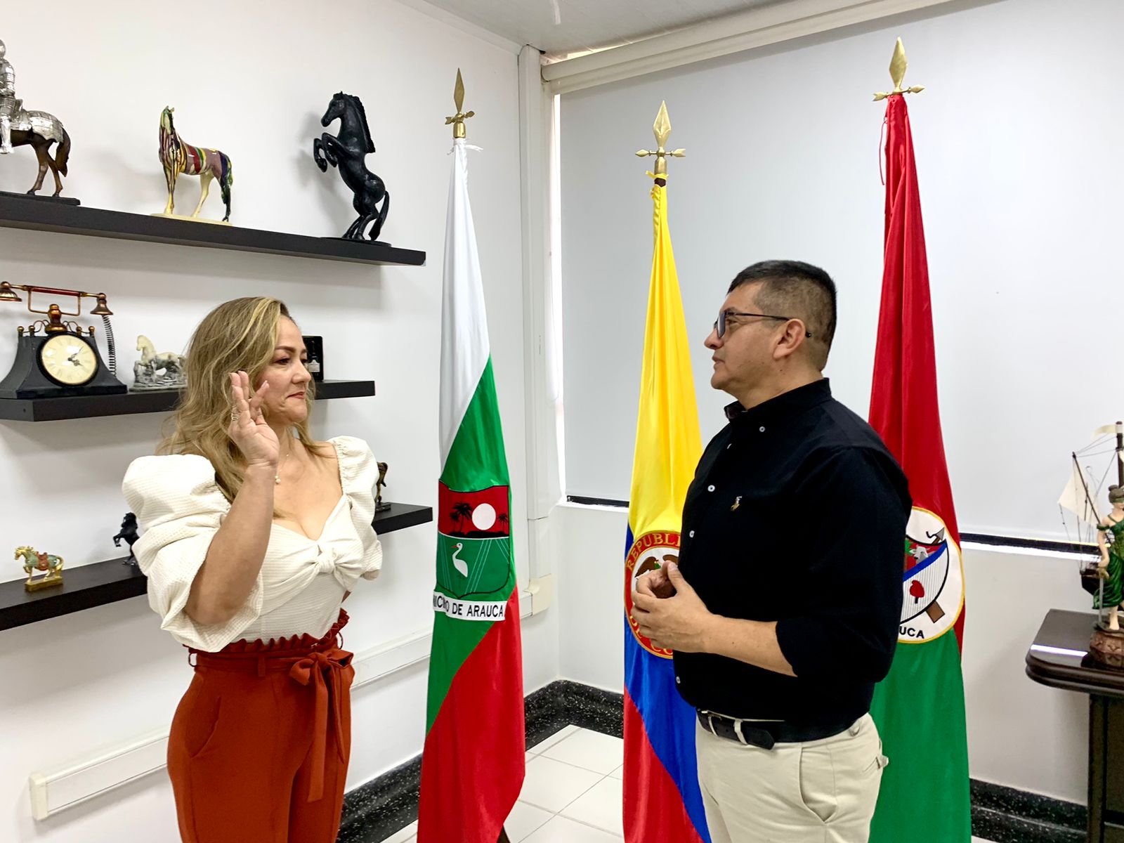 Tomó posesión nueva secretaria de Infraestructura. Se trata de la ...